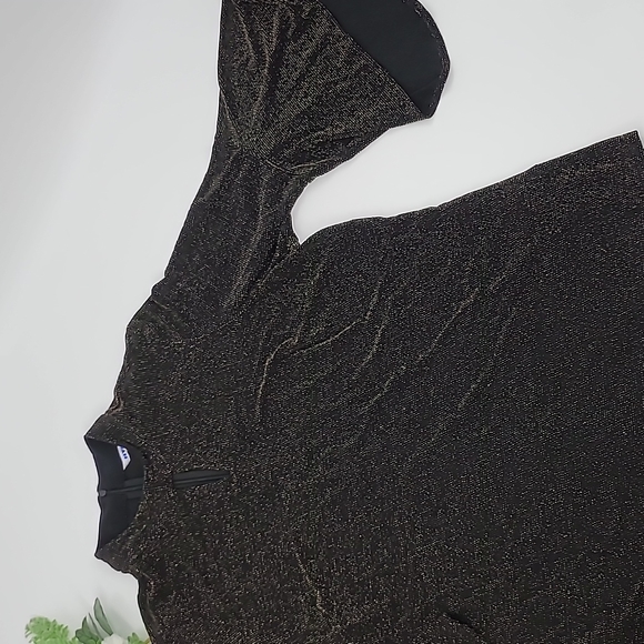 Peter Nygard | Tops | Nygard Gold Thread Tunic X | Poshmark